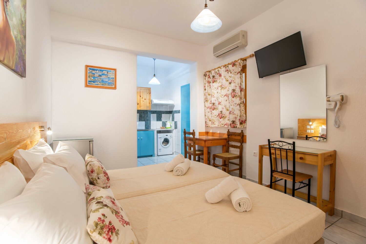 Comfort Double Room Semi Basement - Paros Kontaratos Studios & Apartments